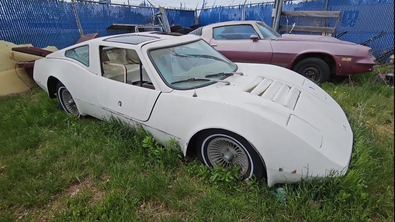 Grrr Mondays Open Mic with Cousin Mike - YouTube