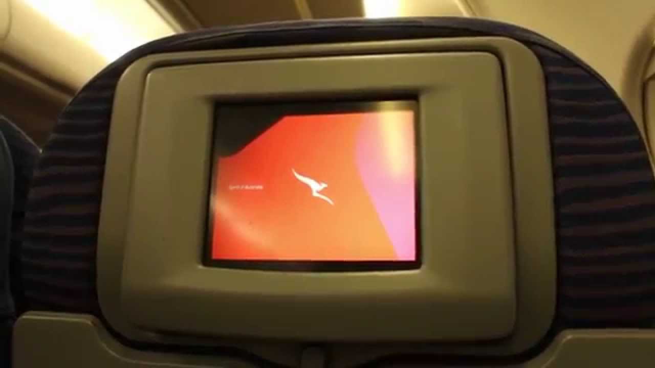 Qantas Flight Experience: QF41 Jakarta to Singapore - YouTube