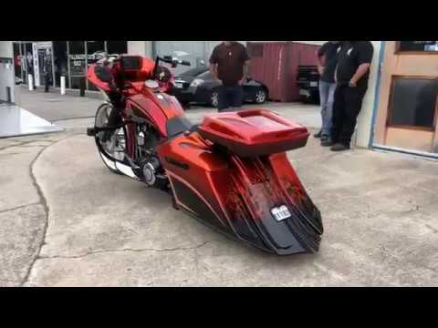 Bagger Harley - Power House Custom Cycles - YouTube