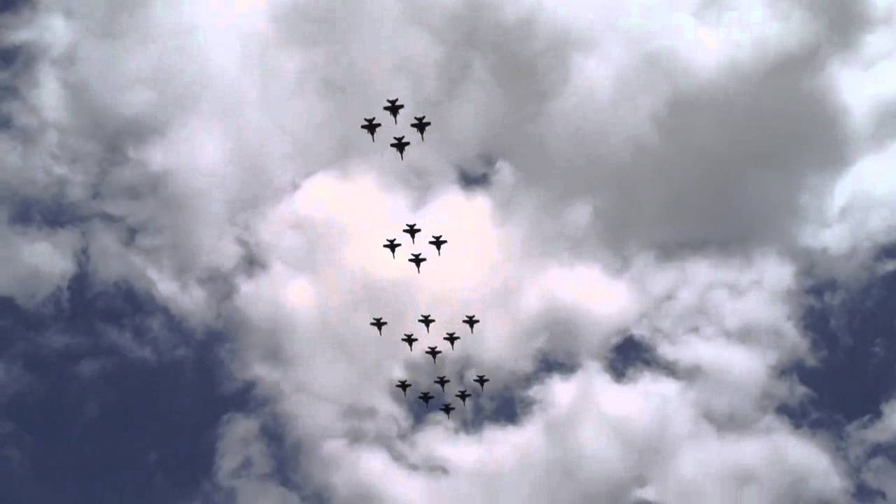 f18 flyover brisbane - YouTube