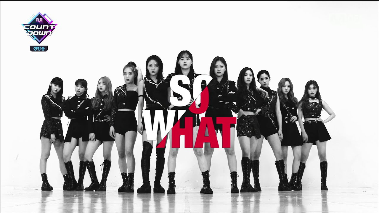 LOONA - Intro + "So What" (Comeback Stage) [60 FPS] - YouTube
