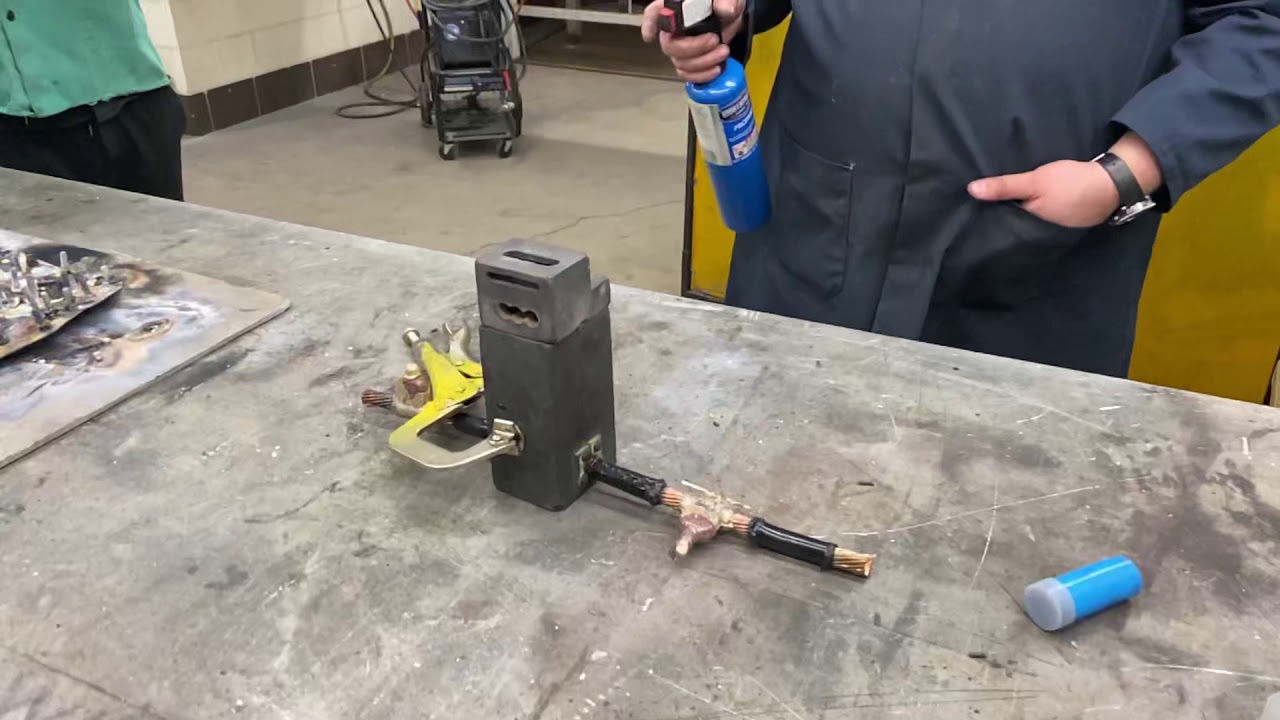 Thermite welding - YouTube