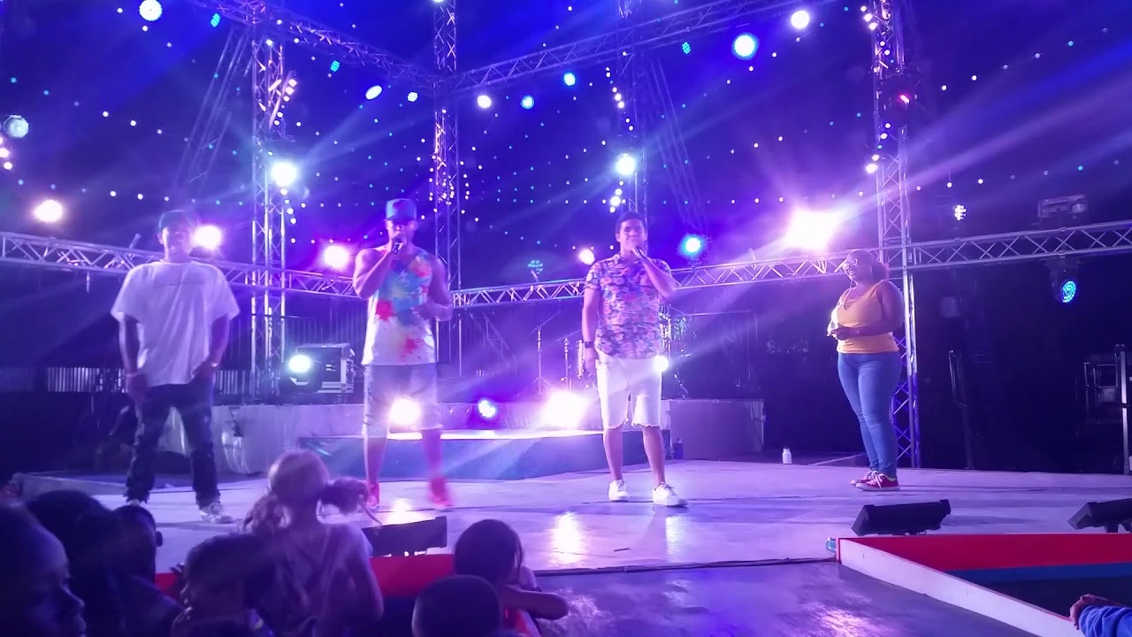 Six flags Dancing competition # 7 - YouTube