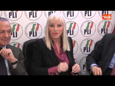 11-04-13 ILONA STALLER CICCIOLINA FOR PRESIDENT - agenzia vista
