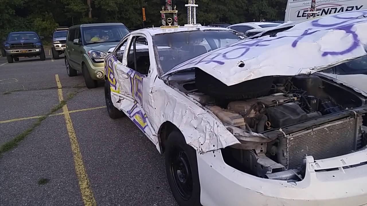 Crashed Derby cars,both are destroyed - YouTube