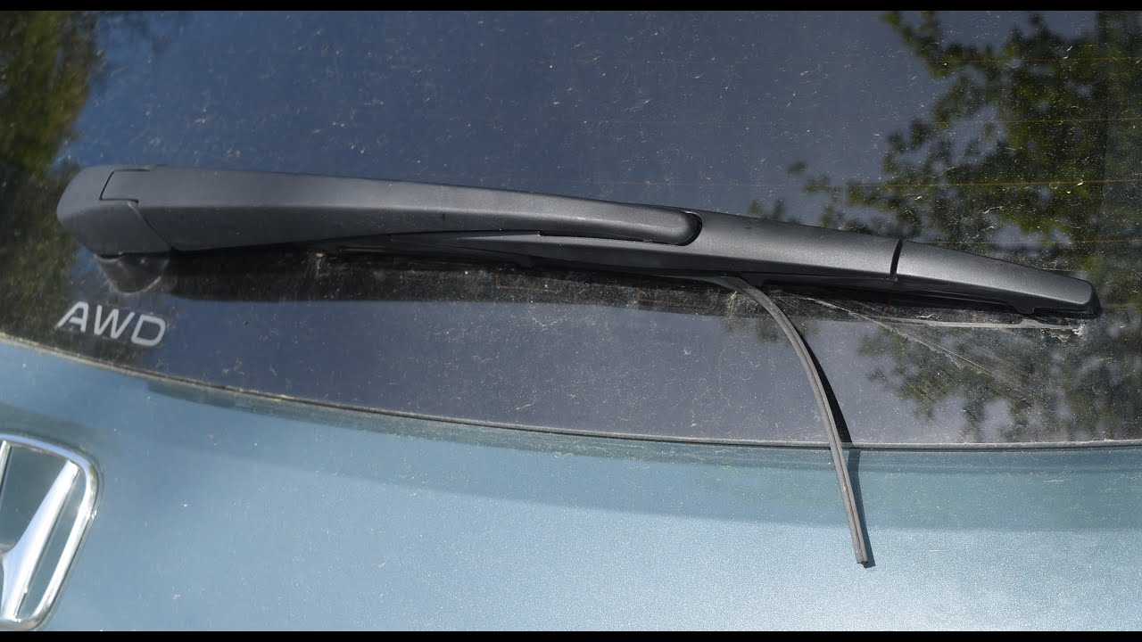 2023+ HRV Rear Wiper Blade Replacement - EASY DIY - YouTube