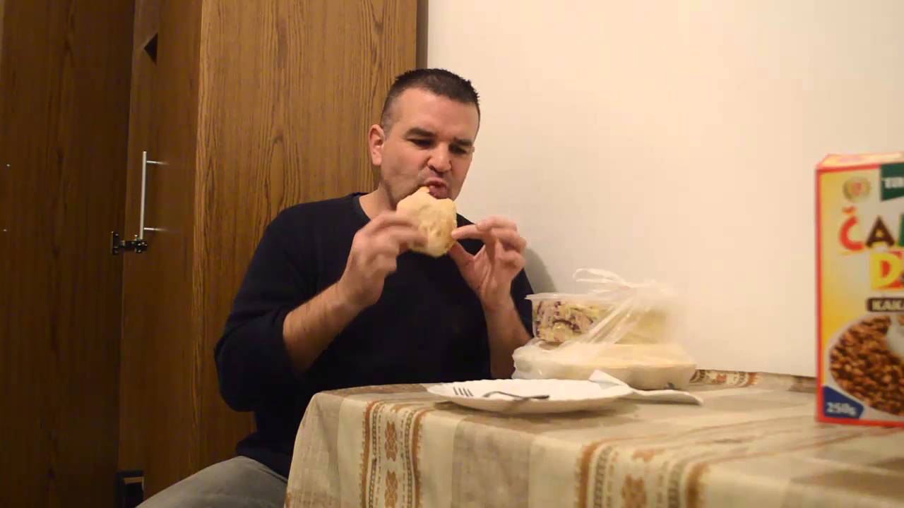 Healthy 400 Dinar Fast Food in Serbia - YouTube