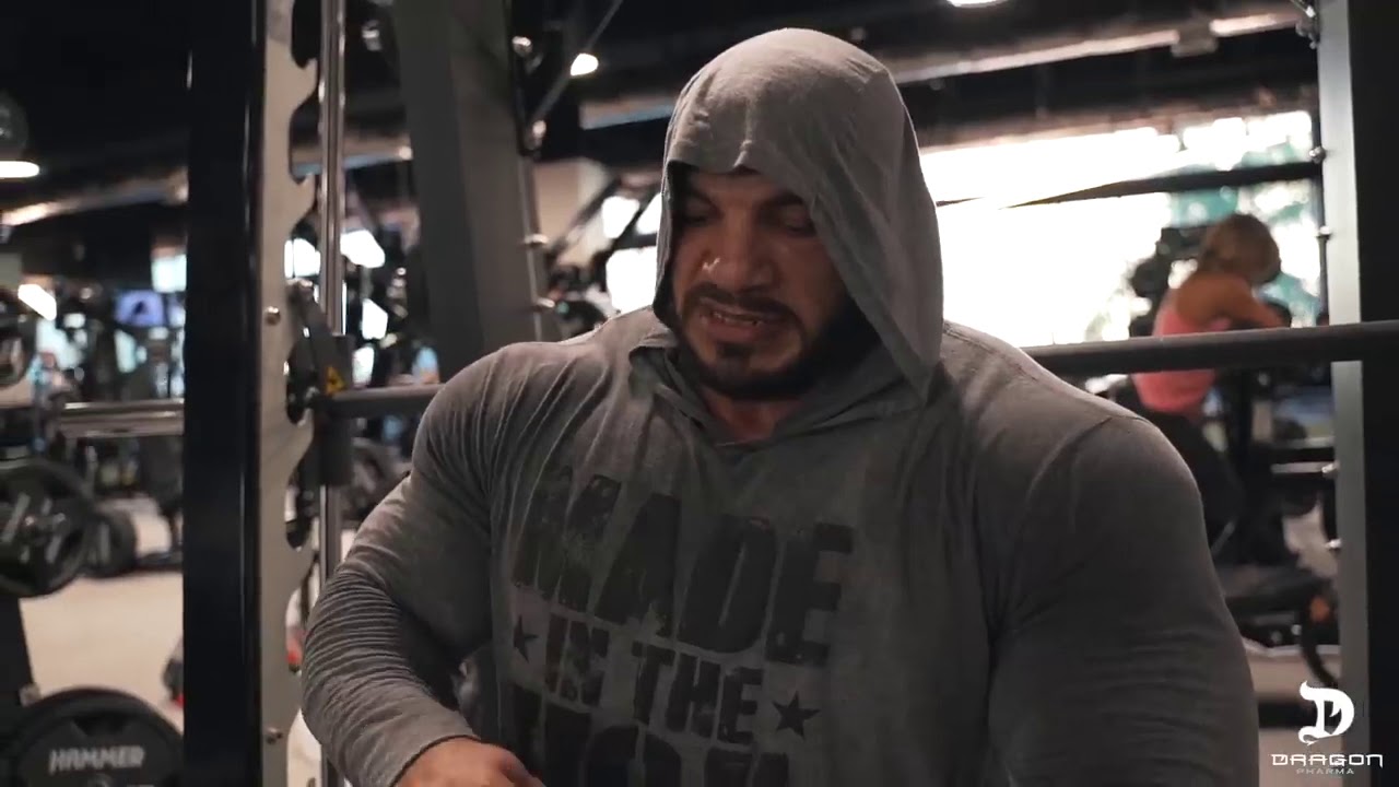 BIG RAMY CHEST DAY POSING 2019 - YouTube