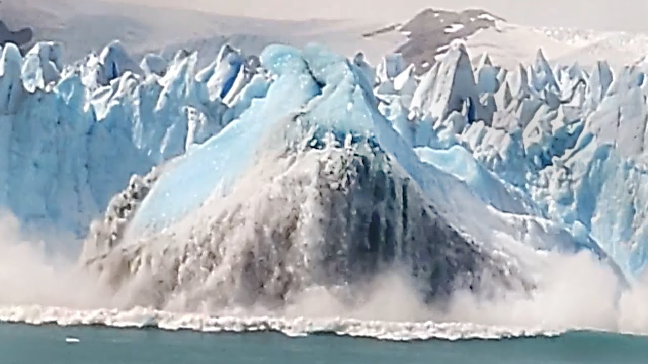 HUGE GLACIER COLLAPSE - caught on video - YouTube