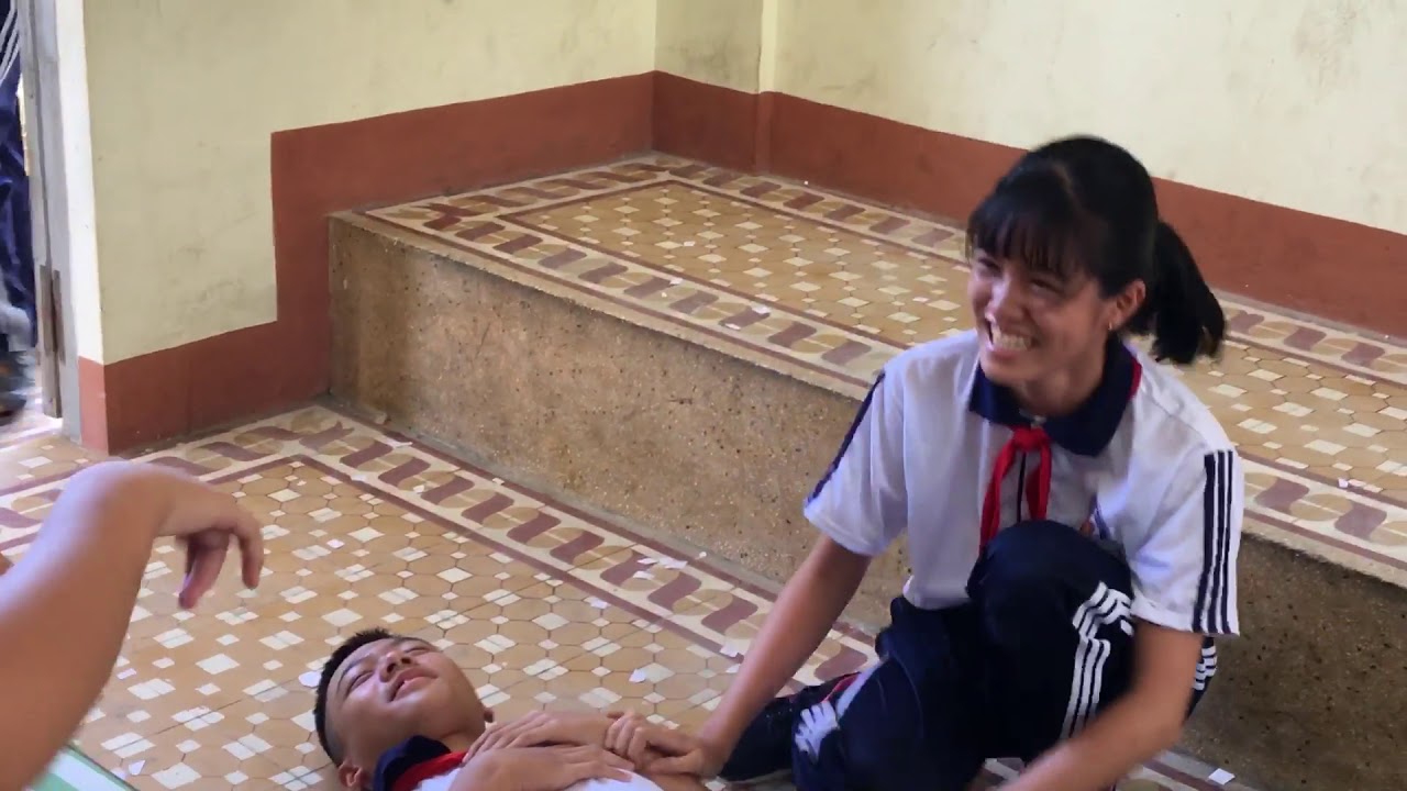 THE LOST SHOE - YouTube