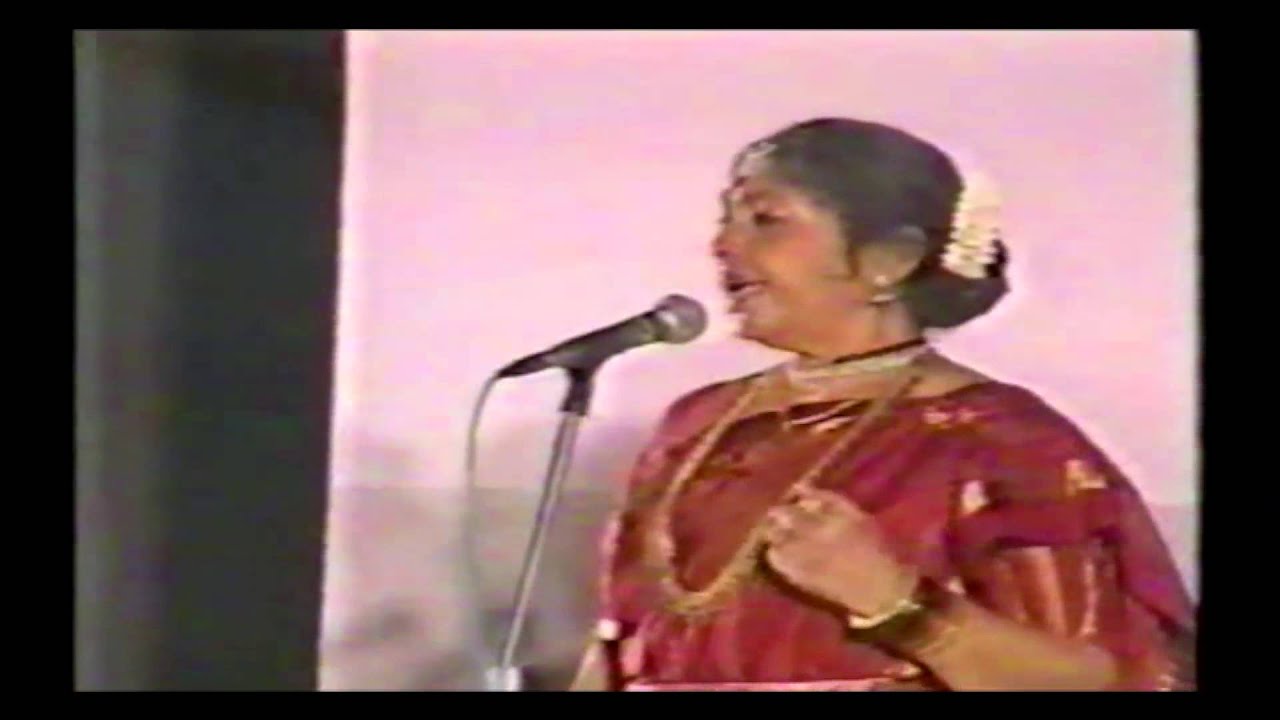 Harikatha exponent Smt. Revathi Sankaran on “Maanikya Veenaiyin Mahimai ...