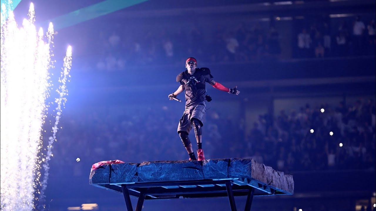 TRAVIS SCOTT-FEIN! (Live) - YouTube