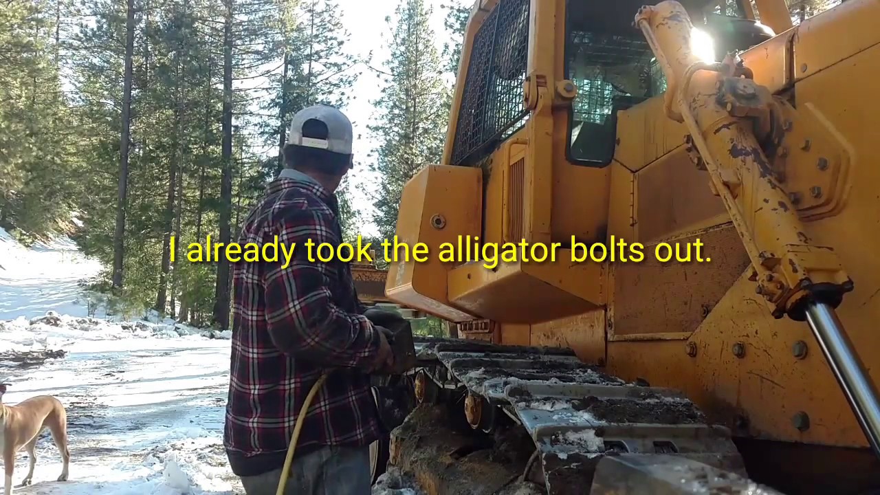 John Deere 850b track tensioner (part 1) - YouTube