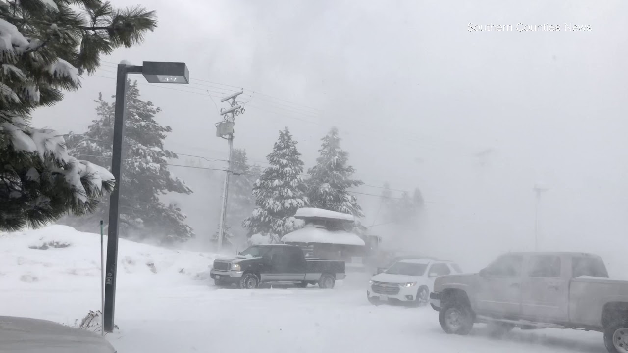HIGH SIERRA SNOWSTORM CLOSES DONNER PASS ON I80 - YouTube