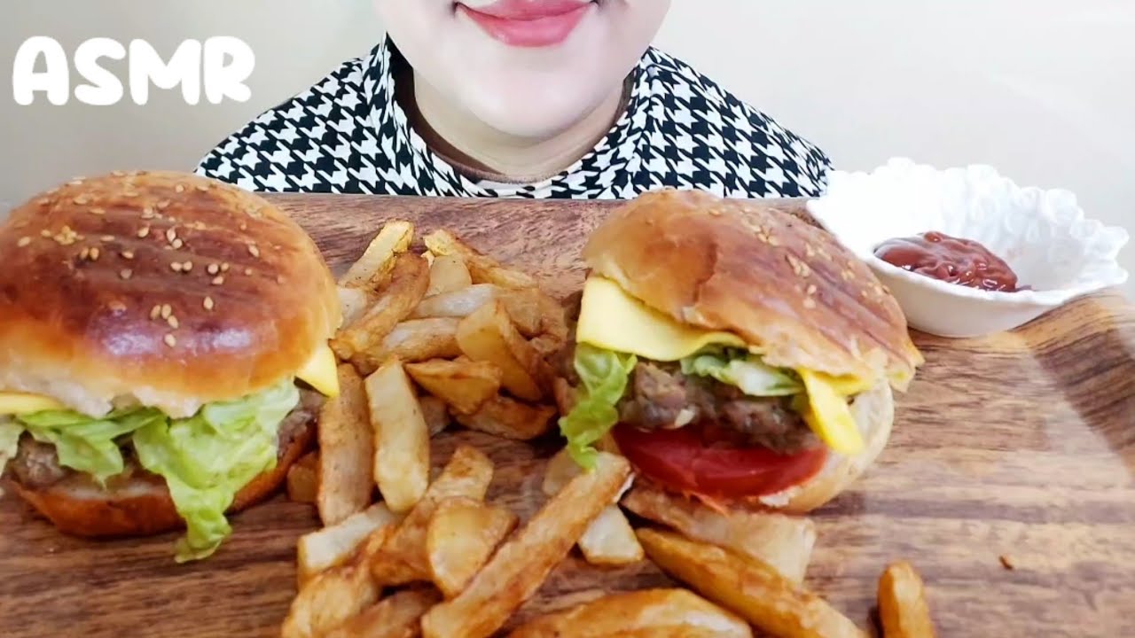 ASMR BURGER AND FRIES | MUKBANG | EATING SOUNDS | Selwa's ASMR - YouTube