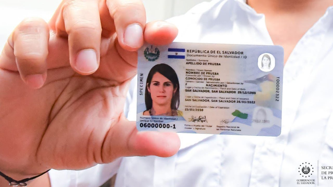 Gobierno actualiza el DUI con nuevas medidas de seguridad - YouTube