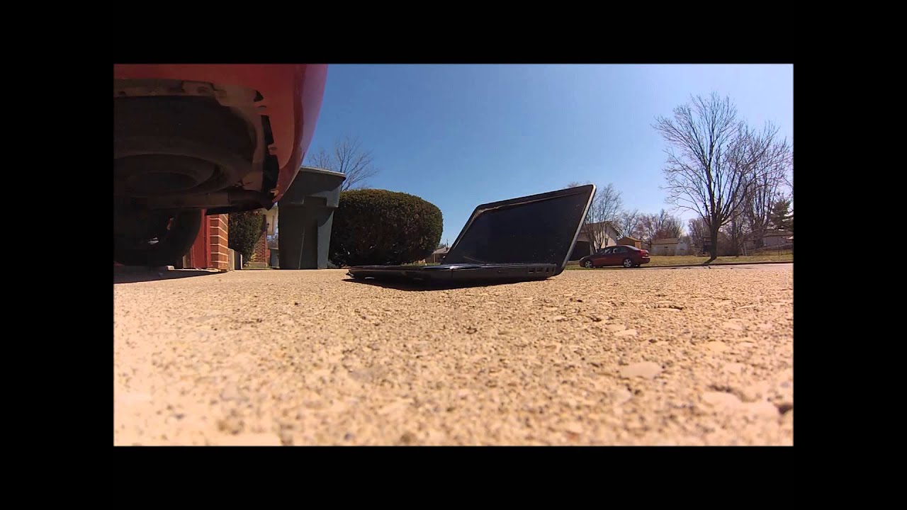 Having fun destroying my laptop - YouTube
