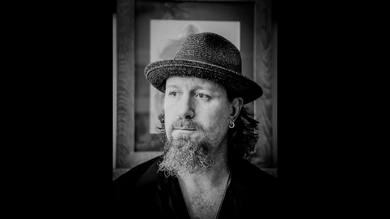 THOMAS HINDS | The Odds (3000 Miles) | Lyric Music Video | Original ...