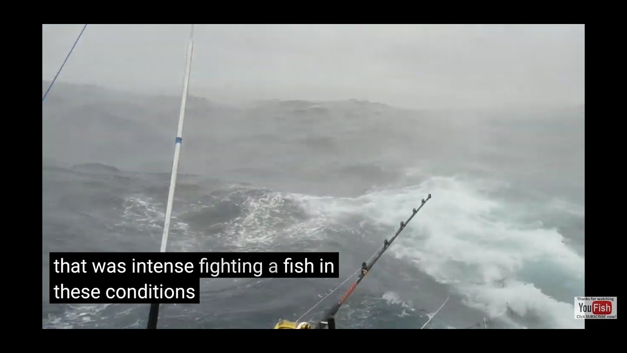 Catching a big one in rough seas! Oregon Inlet GIANT Bluefin Tuna ...