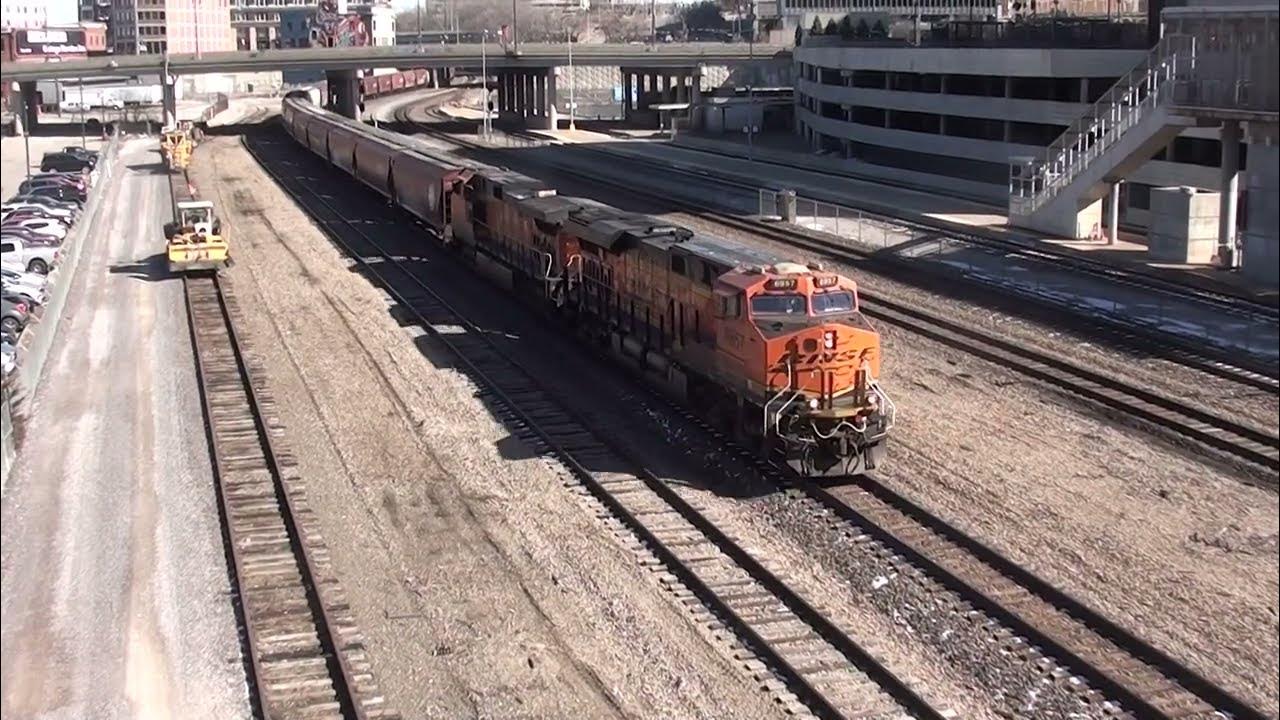 BNSF #6957 Leads WB Grain Train. Kansas City, MO 2/17/24 - YouTube