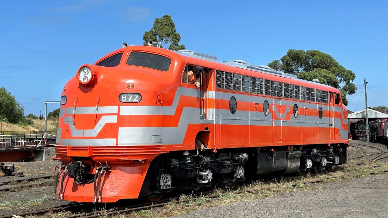 B72 PAINTED IN VICRAIL TEACUP LIVERY - 2024 Open Days Locomotive Reveal ...