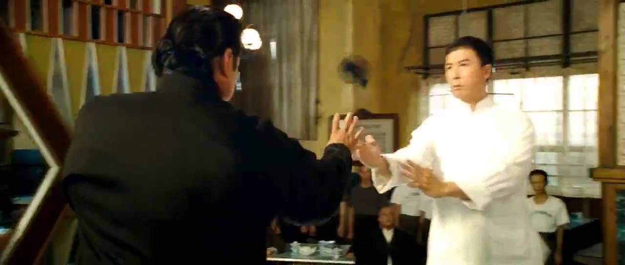Donnie Yen vs Sammo Hung(A wonderful fight on on table) HD - YouTube
