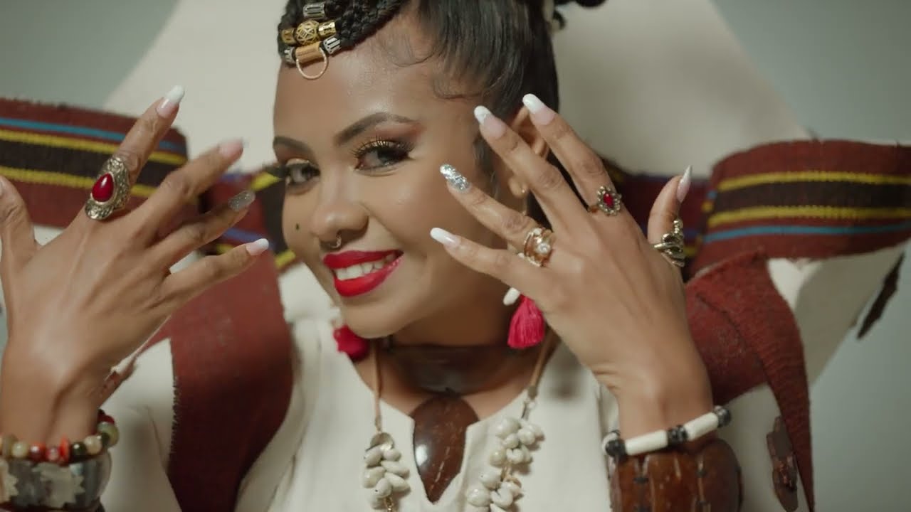 ONJA MODIA MALAKY 4k - YouTube