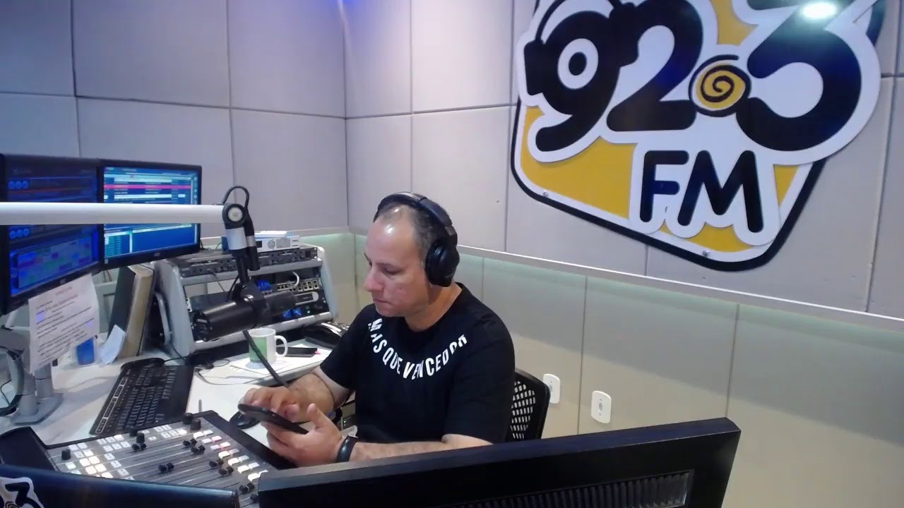 Transmissão ao vivo de Rádio 92 FM - YouTube