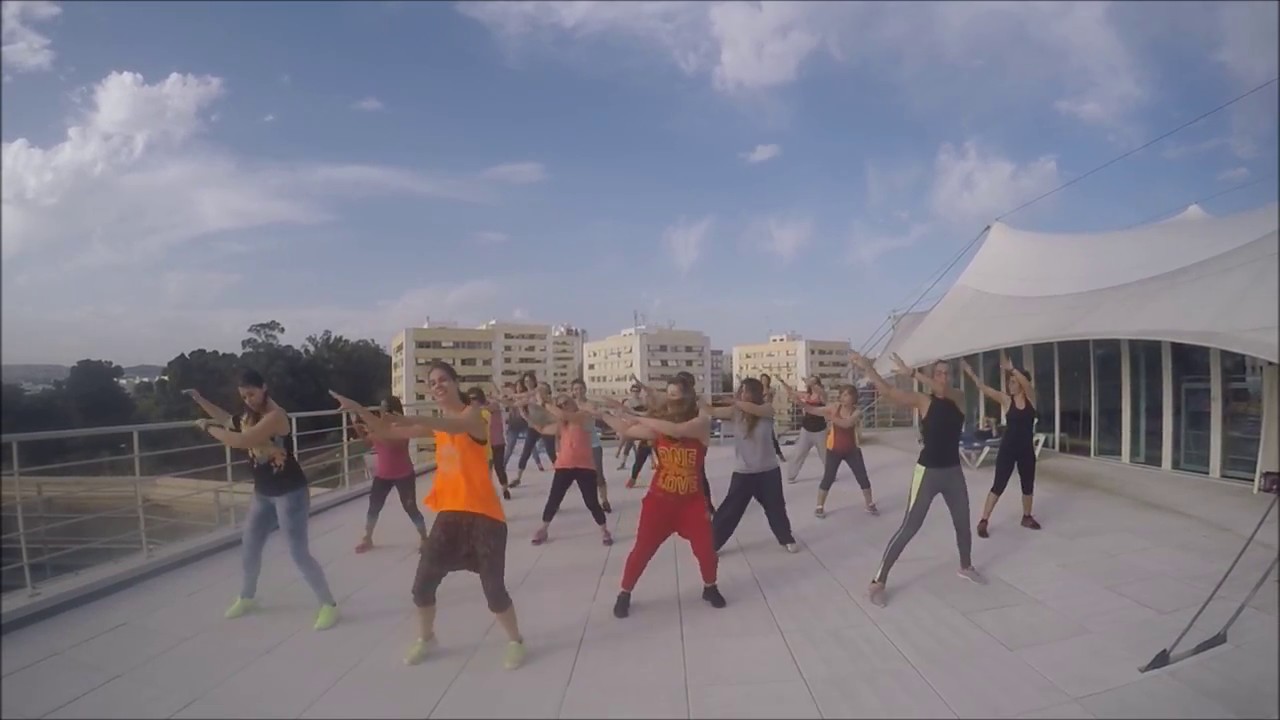 Flashmob Solinca Colombo 2017 - YouTube