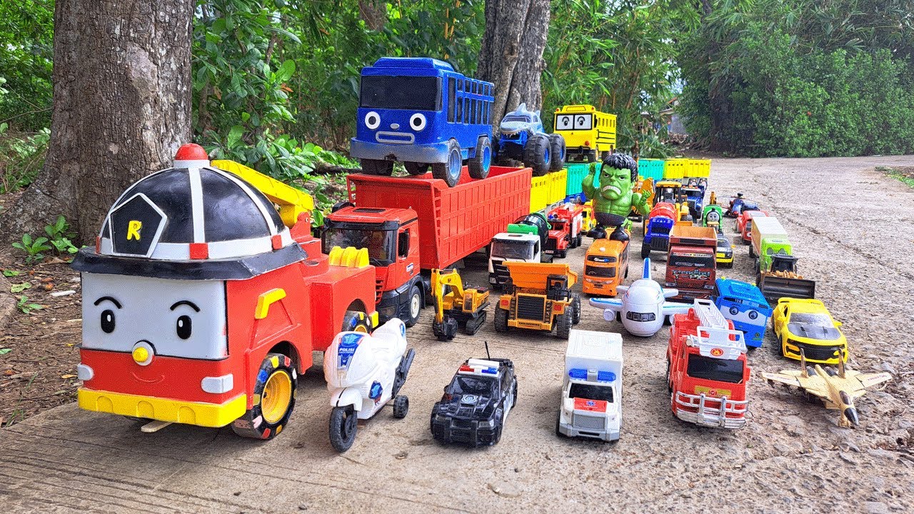 Mobil Truk Tronton Panjang Penuh Mobil Mobilan, Mobil Polisi, Tayo ...