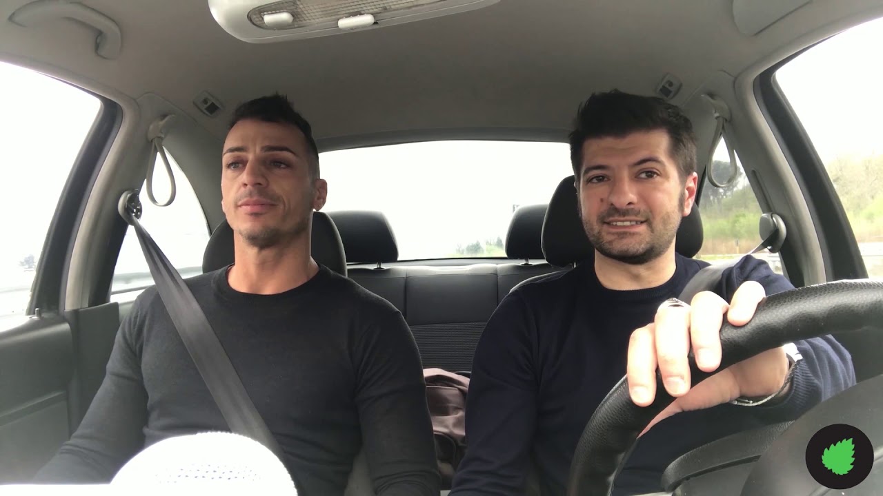 Intervista in auto - YouTube