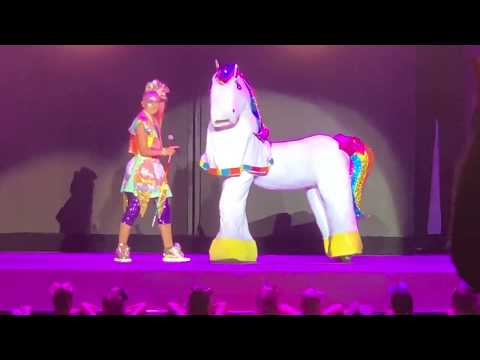 JOJO SIWA DREAM CONCERT TOUR - YouTube