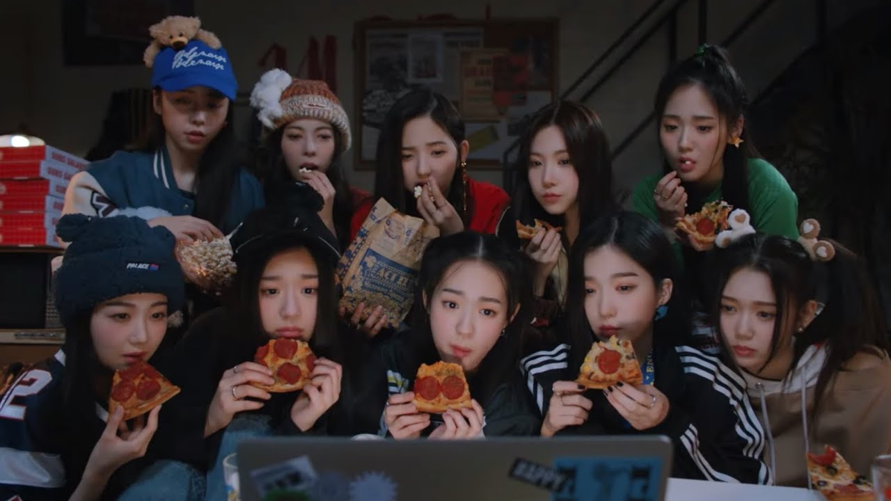 tripleS (트리플에스) - Rising (1 hour loop MV) - YouTube