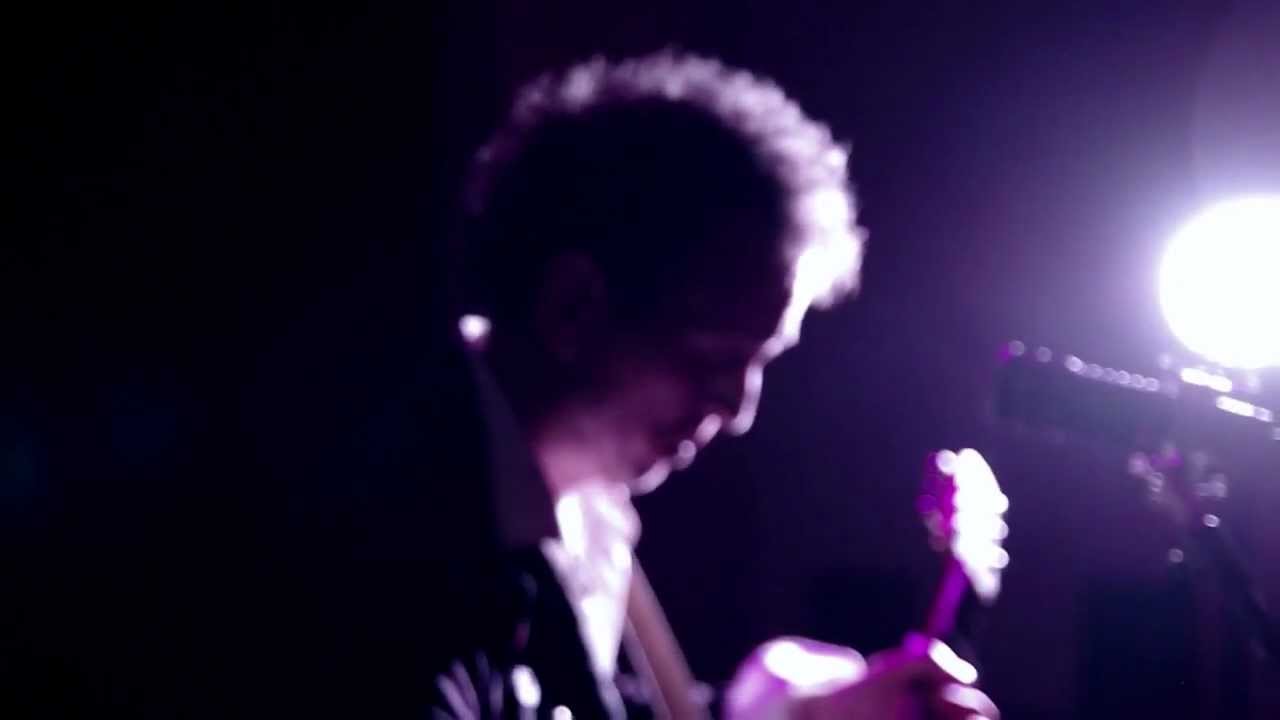 MÄKKELÄ'S TRASH LOUNGE - Good Friday, live @ Mutuo Centro De Arte - YouTube