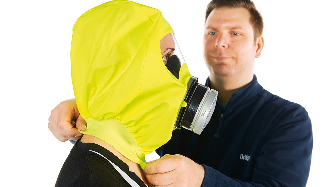 Fremdrettung mit der Dräger PARAT Fluchthaube - YouTube