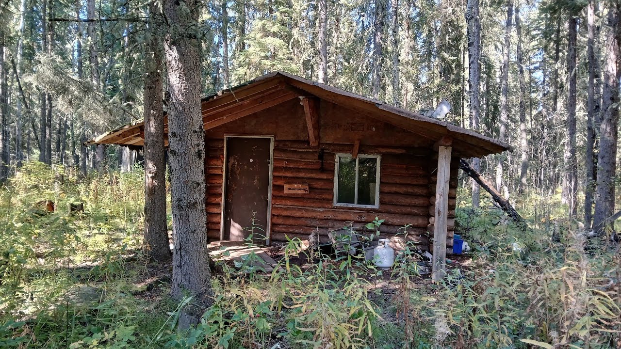 Fort mcmurry 2 abandoned trapper cabins - YouTube