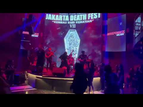 whiteyees ~ Serial Operation live at jakarta death fest karnaval ...