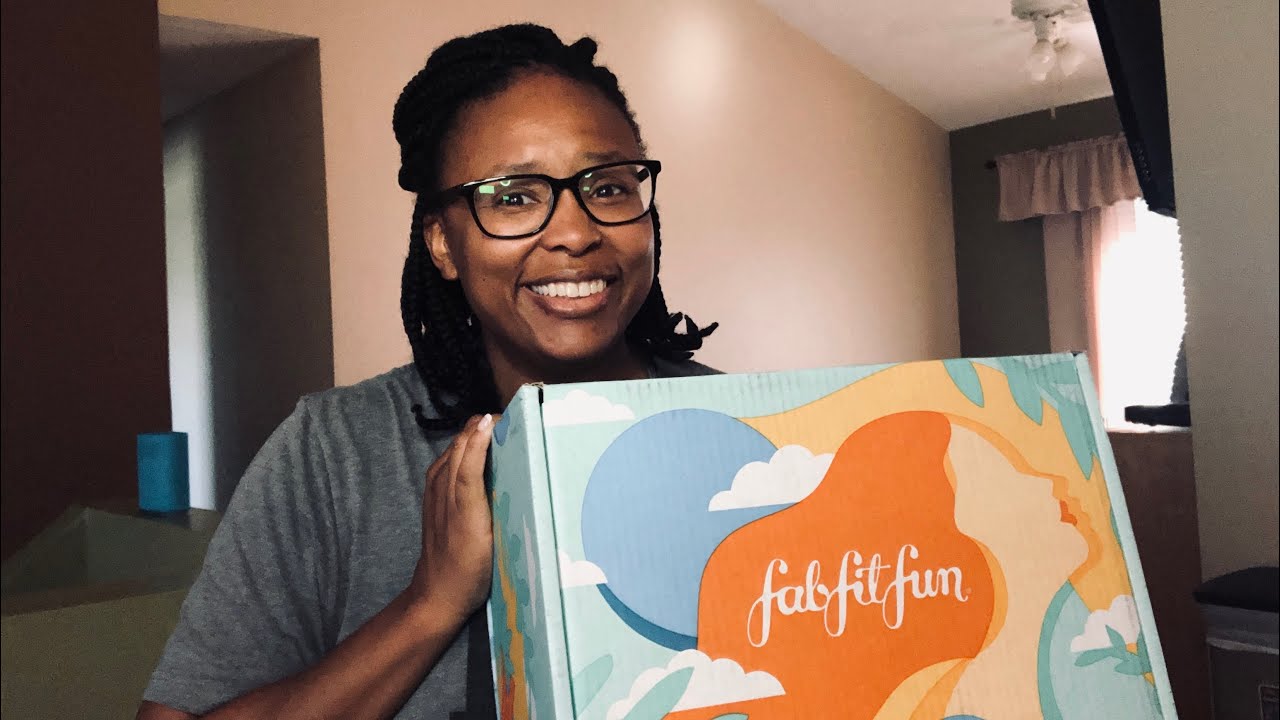 Fab Fit Fun unboxing!! - YouTube