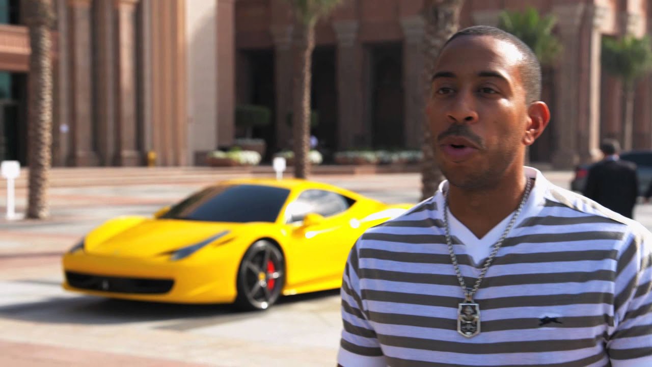 Fast & Furious 7 - Featurette "Abu Dhabi" - YouTube