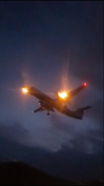 Biman Bangladesh🇧🇩 aircraft landing in Dhaka airport at night period.📸 ...