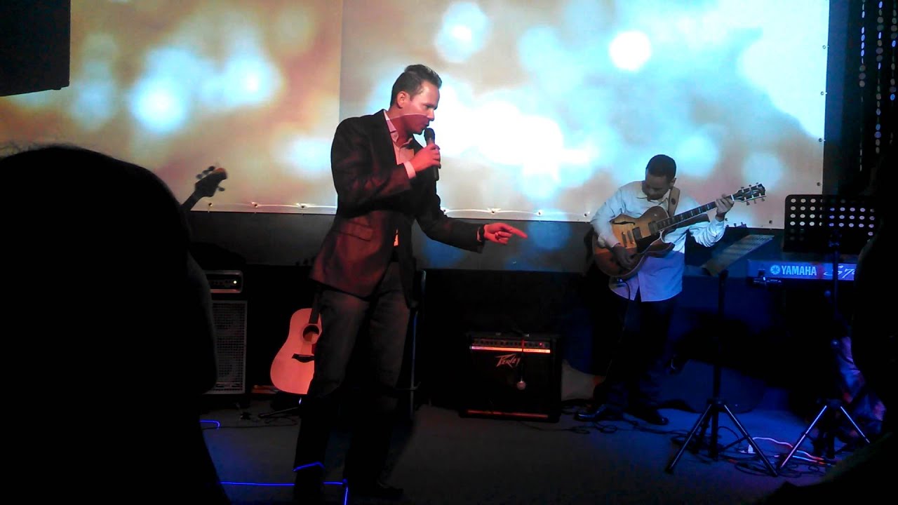 Alexis Cotto en concierto - YouTube