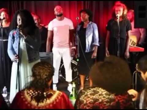 Présent tout ce temps. Divine Mosaka. - YouTube