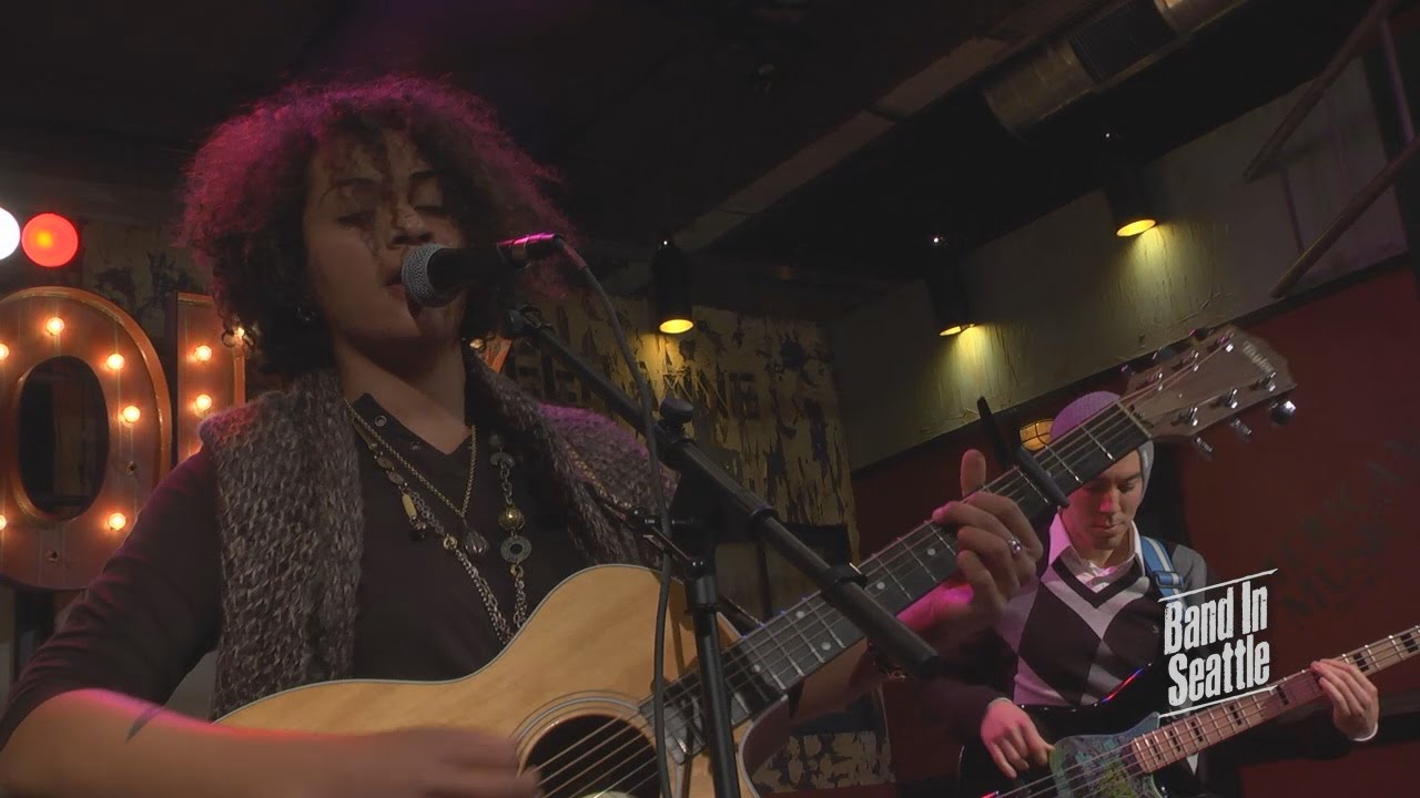 Whitney Mongé - Crash - Live on Band In Seattle - YouTube