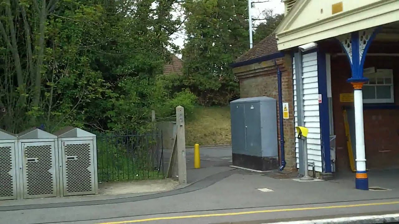 New Milton Railway Station 10 - YouTube
