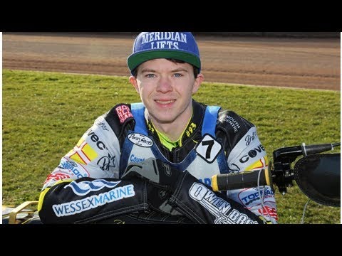 James Shanes qualifies for British under-21 final - YouTube