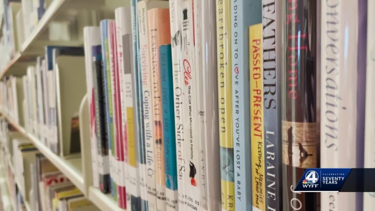 Famous author stops in Upstate library 8 months after one of his books ...