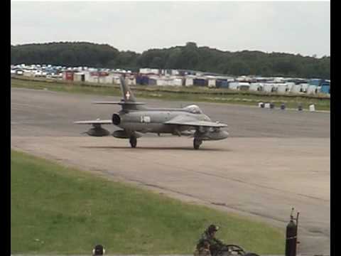 COLD WAR JETS HUNTER FAST TAXI - YouTube