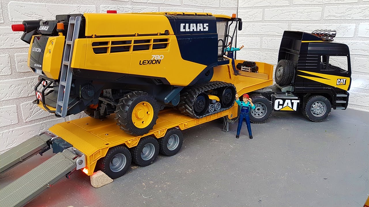 Amazing RC model Truck and Yellow Claas Combine Harvester! - YouTube