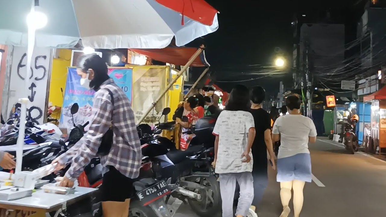 Beginilah Suasana Jalan Pasar Gang Kancil jakarta Barat - YouTube