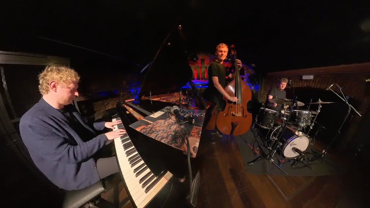 the false 9 rag - YouTube